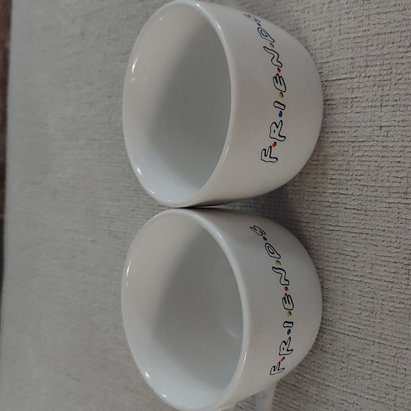 Warner Bros. | Dining | Vintage Friends Tv Show Mugs | Poshmark